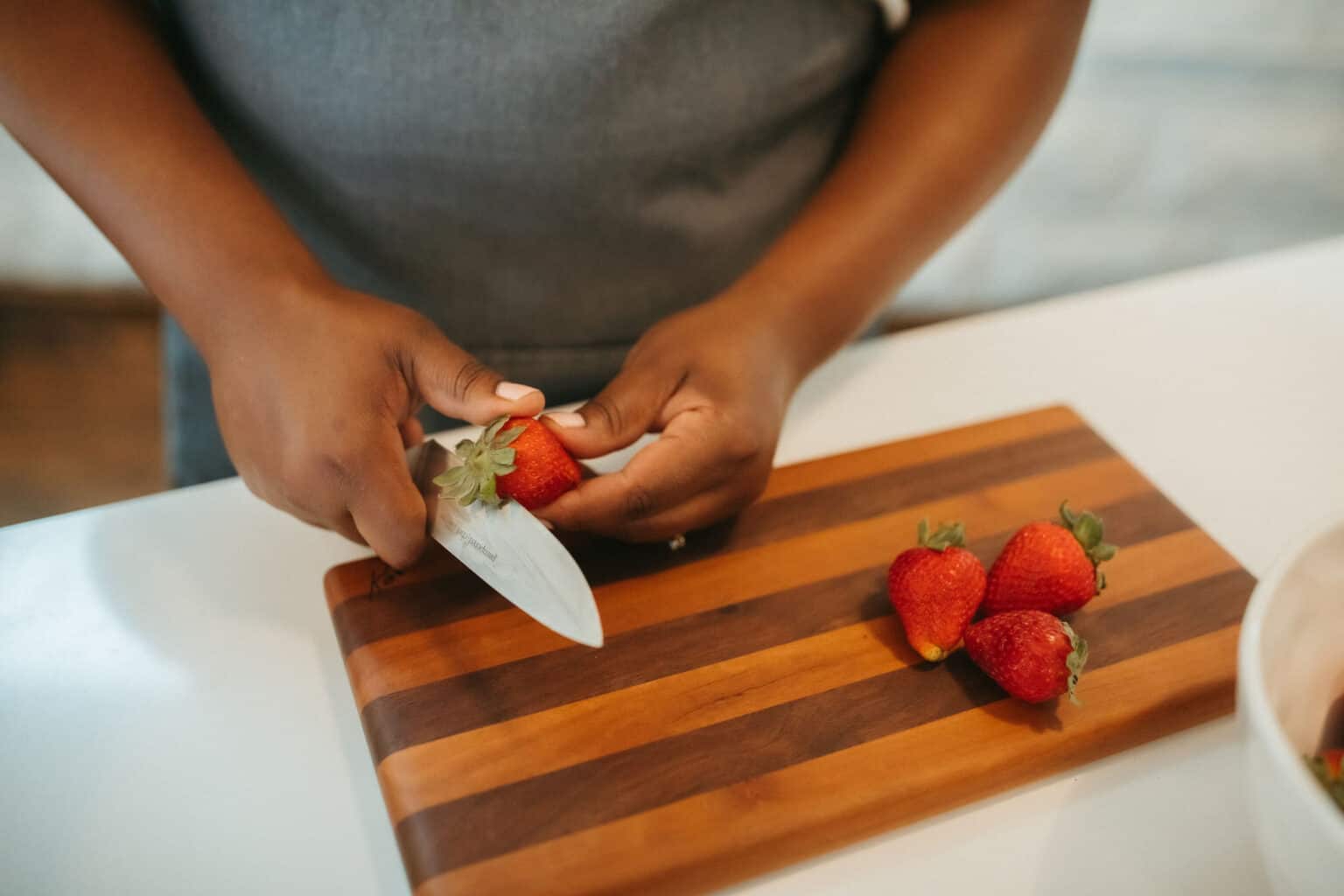Using Mise En Place: A Home Cook's Guide to Efficiency in the Kitchen ...